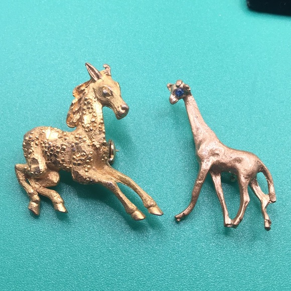 Mamselle | Jewelry | Vintage Mamselle Horse Giraffe Brooches | Poshmark